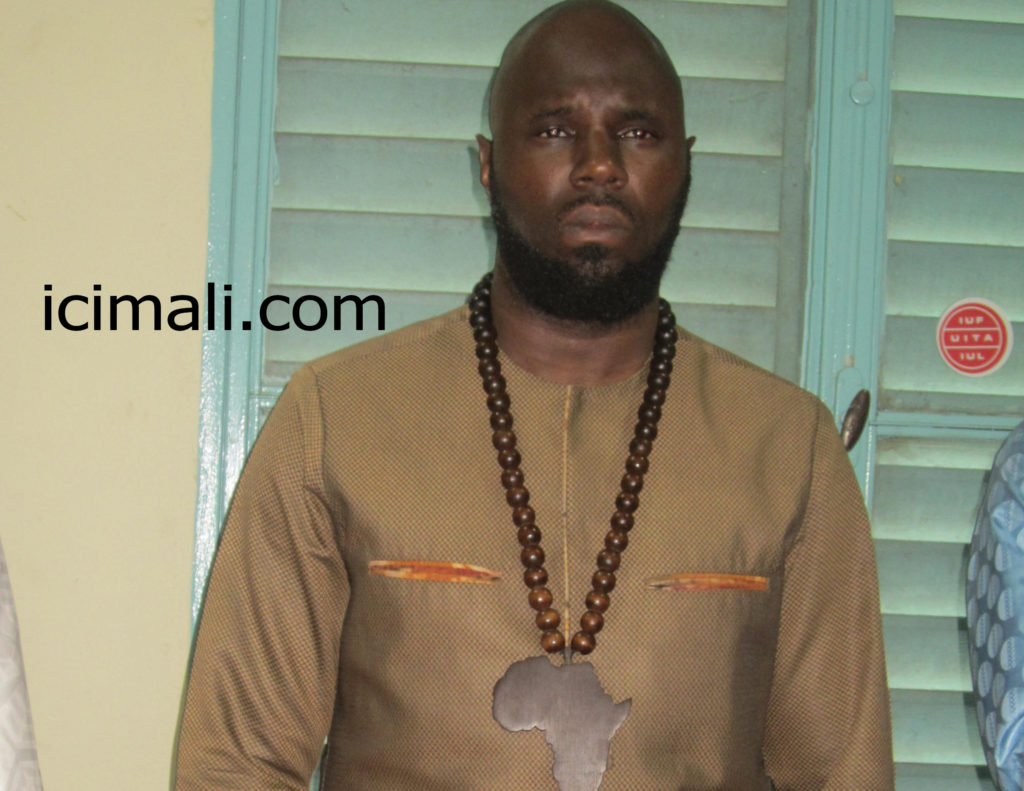 Kemi Séba promet de "déloger la France du Mali" - icimali.com