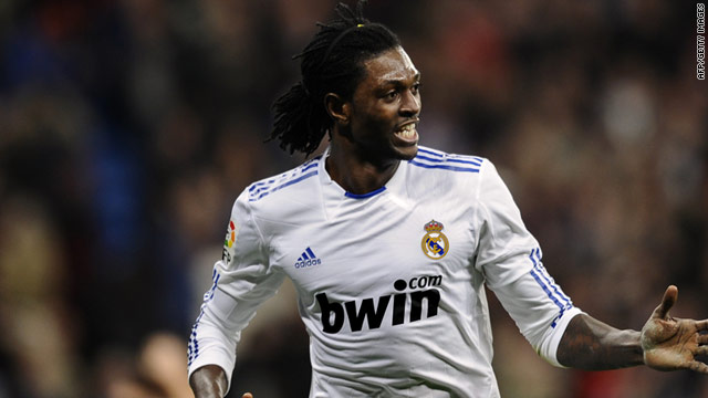 Adebayor Sheyi pour remplacer Messi au Barça - icimali.com