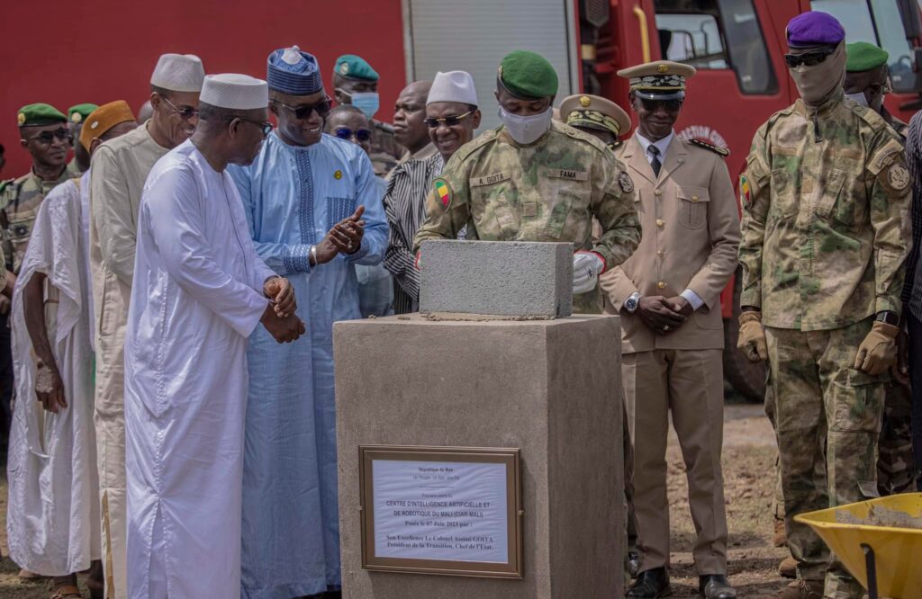 Mali : Pose de la première pierre du Centre d'intelligence artificielle ...